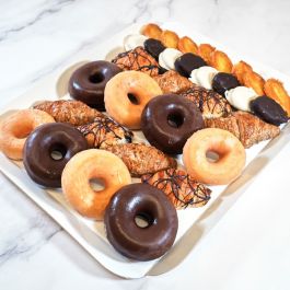 Bandeja de mini bollería blanco y negro (24 uds.)